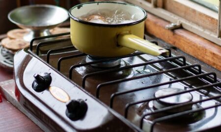 6 Best Hot Plates To Boil Water In 2022 - KitchenToast