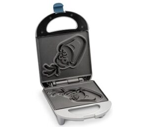 10 Disney Waffle Makers: Mickey, Minnie Mouse & More Characters