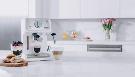 7 Best White Espresso Machines In 2022 - KitchenToast